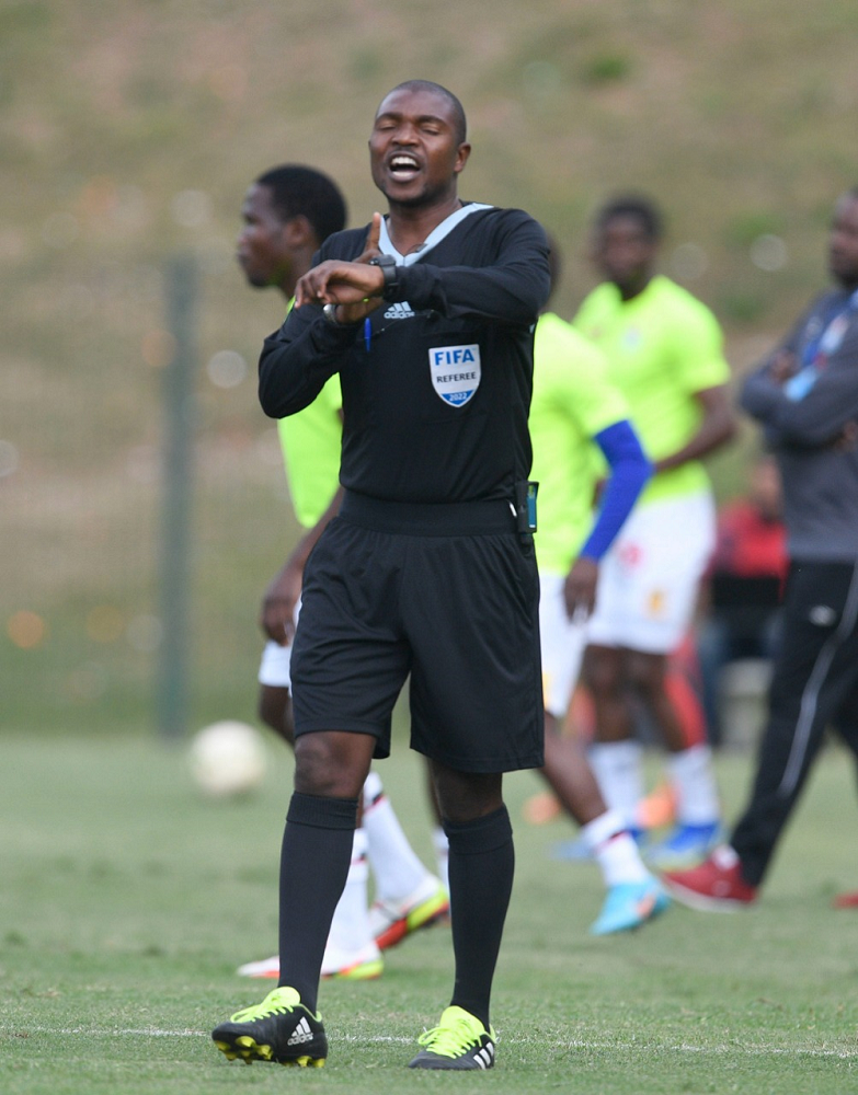 SIMÕES GUAMBE VOLTOU A ACTUAR COMO QUARTO ÁRBITRO - Jornal Desafio