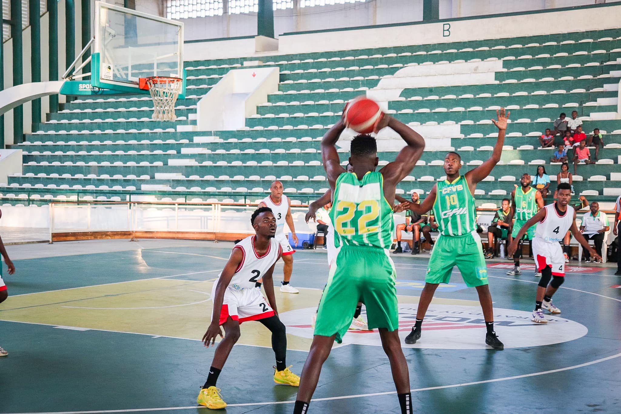 FERROVIÁRIO DA BEIRA APLICA CHAPA 100 - Jornal Desafio