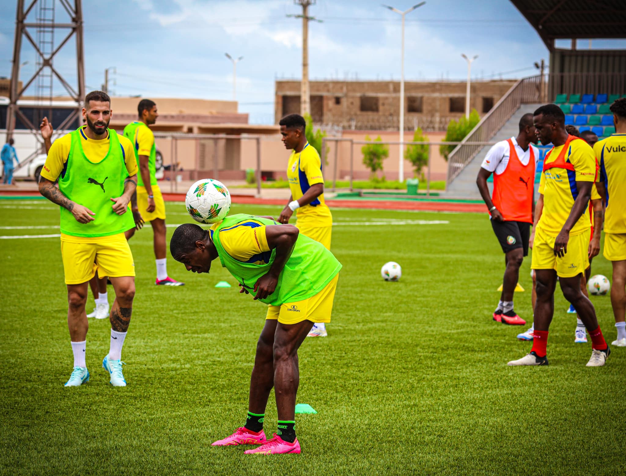 “MAMBAS” ADAPTAM-SE AO PALCO DO JOGO - Jornal Desafio