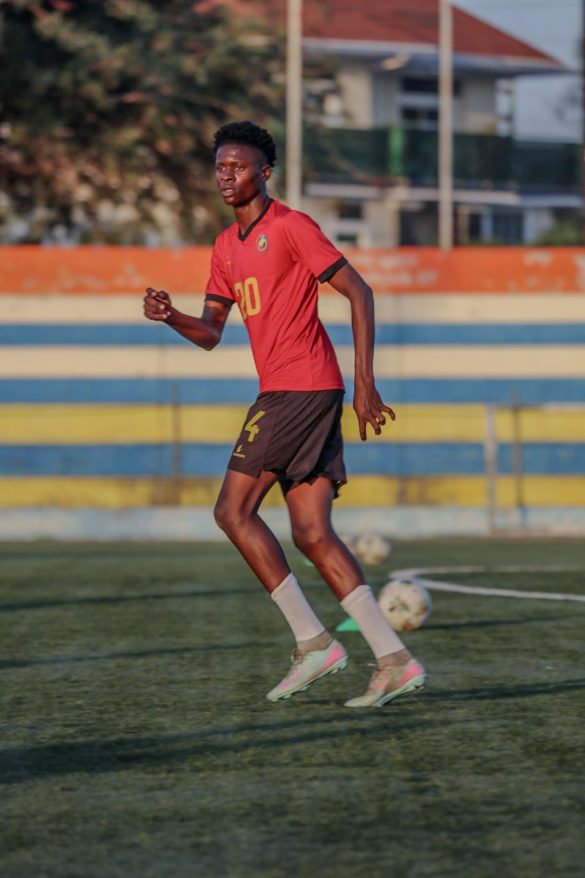 LOLÓ: UM AVANÇADO EM ASCENSÃO - Jornal Desafio